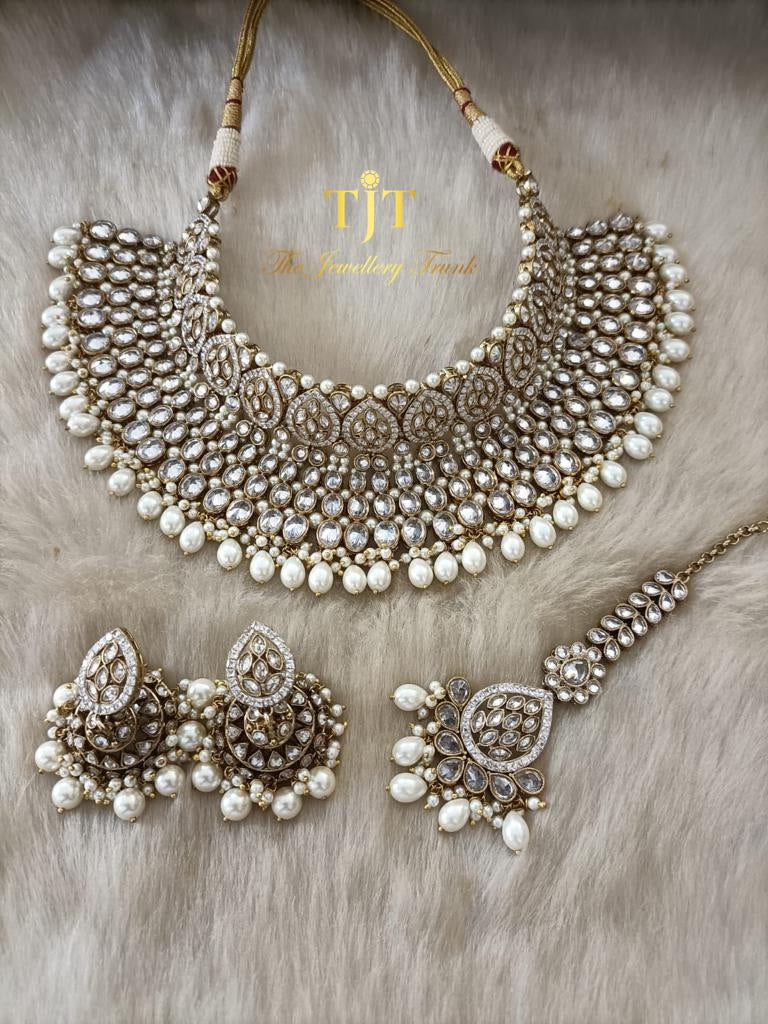 Yalina – TheJewelleryTrunk